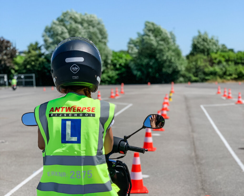 Terugkommoment Antwerpen – Terugkommoment Antwerpen by Antwerpse Rijschool